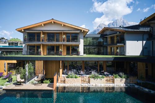 Wellness Und Brunch Hotel Morgenzeit Beheizter Naturteich Genuss Fruhstuck Bis 13 Uhr Hochkonig Somm - Saalfelden