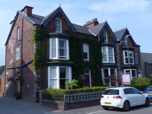 Four Seasons Guesthouse - Castleton