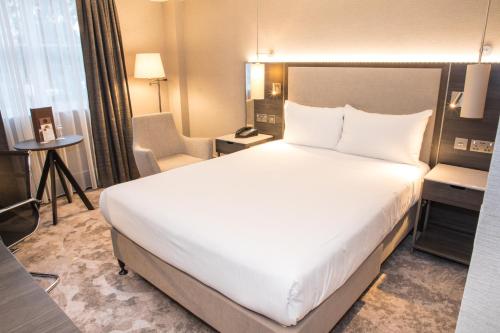 Best Western Plus Moat House Reading from £43pp - Book Now