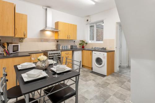 Comfortable Liverpool Townhouse - Close To City & Stadium - Liverpool