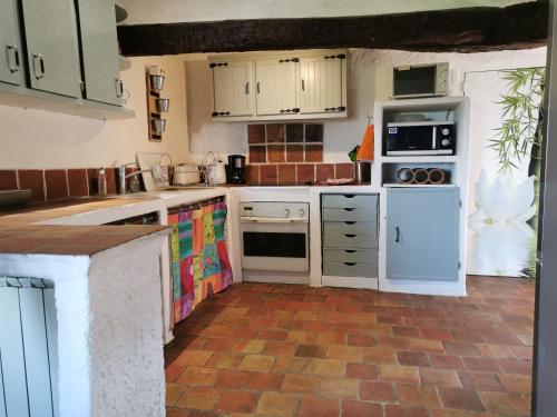 "Le Charme Provencal" - Studio 4 Couchages Classe 2 Etoiles - Axelle Loc'appart - Lorgues
