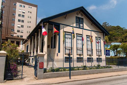 Pousada Dom Petropolis - Duque de Caxias