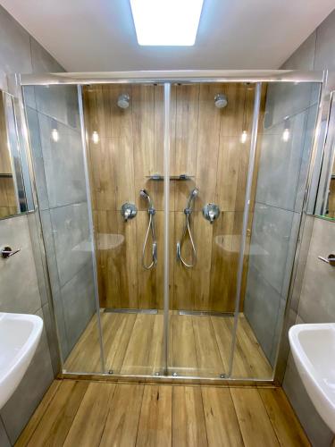 Thruster - Rooms, Kitchen, Chill-out Zone-netflix, Lobby-netflix - Gdynia