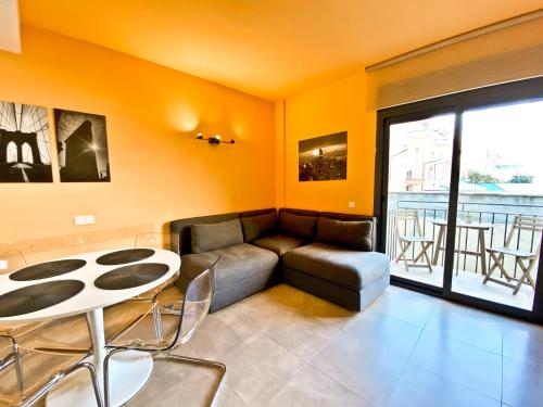 Urban Manresa-city Center Apartment With Balcony - Manresa