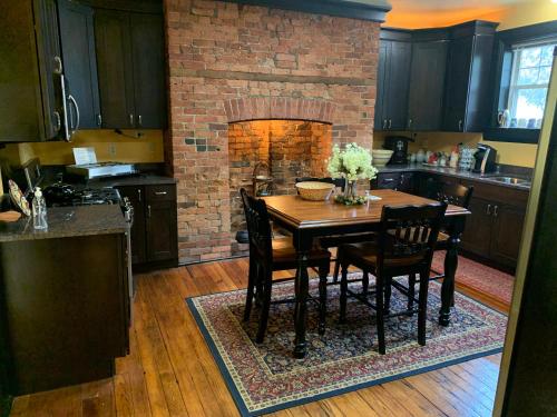 Bayberry House Bed And Breakfast - Ohio