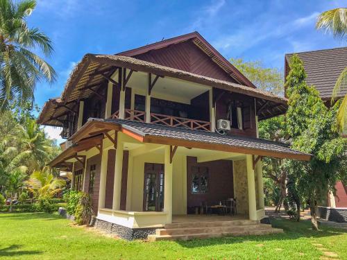 Mutiara Carita Cottages Resort (Anyer) - Deals, Photos & Reviews