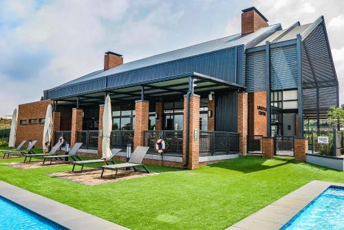 Alimama Spaces: The Manson's Green Park - Boksburg