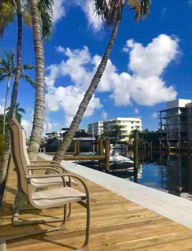 Efficiency 2 On Water Las Olas, Beach And Free Kayaks - Plantation, FL