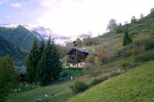 Chalet Banulara Platz Fur 14 Personen Auf Drei Etagen - Fiesch