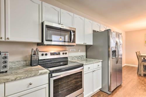 Near Uncc! Charlotte Family Retreat W/ Deck - Charlotte Motor Speedway