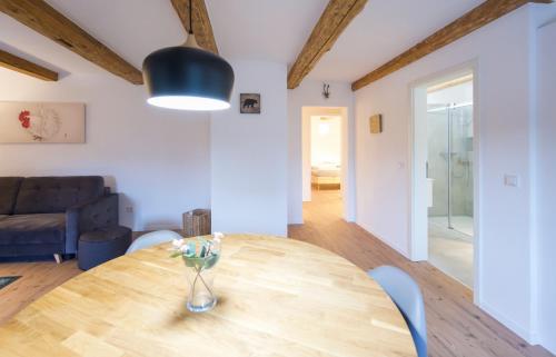 Farmhouse Eckartsberg Im Zittauer Gebirge - Ferienwohnung Mit 2 Schlafzimmern, Terrasse Und Wallbox - Zittau