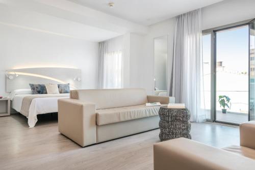 Hotels near Pizzeria Trattoria Mamma Mia!, Majorca - BEST HOTEL RATES ...