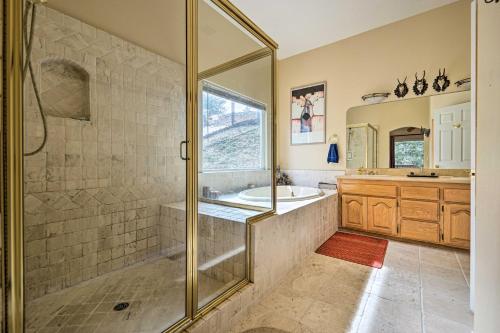 Wraparound Deck: Woodland Cabin In Lake Arrowhead - Hesperia