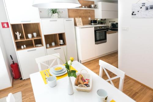 Apartment Alma - To Travel Is To Live - Celje
