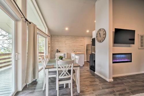 Cozy Cottage On The Coast Near Downtown Westport! - 웨스트포트