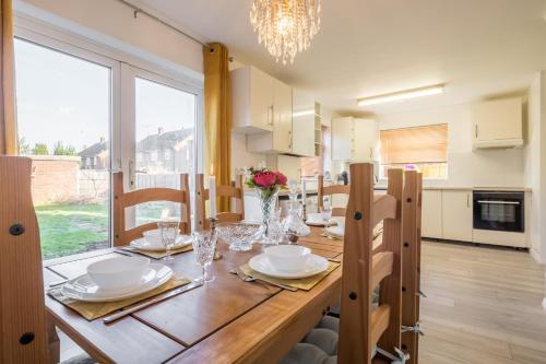 Wetherne House, Beautiful Home, Parking Garden Wifi Self Check-in - Luton