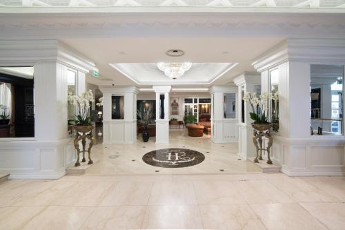 Where To Stay In Rome, Italy, For Your Coldplay Concert 2024 - Updated ...