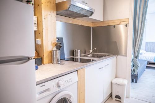Cel'studio-parking Prive-clim Reversible -Balcon-lave-linge-lit - Point Zero - La Grande-Motte