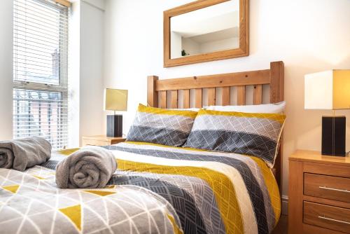 The Old Library - Newbury Town Centre - Within Easy Reach Of Train Station And Racecourse - Newbury