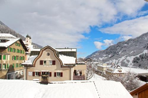 3,5 Zimmer Dachwohnung: Modern, Komfortabel, Zentral, Mit Bergsicht - Disentis