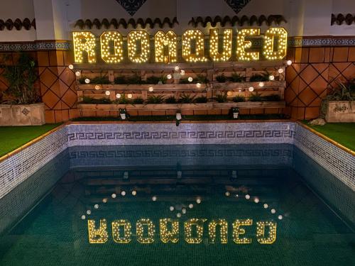 Roomqueo-only Adults - Barbate