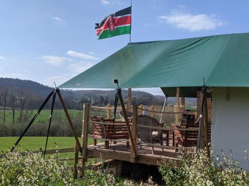 Hakuna Matata Safari Lodge - Sublime, Off-grid Digital Detox With Hot Tub - Herefordshire