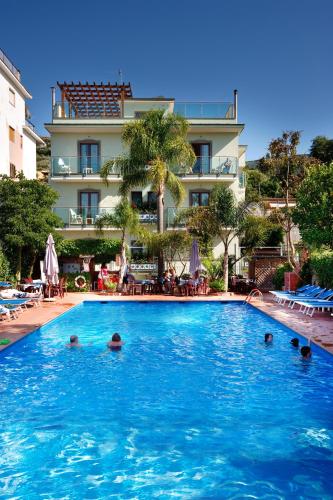 Sorrento Comfort Rooms Con Piscina - Sant'Agnello