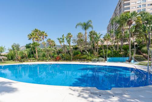 Duplex De Lujo Por La Playa,jacuzzi, Piscina,chimenea Y Padel - Benalmádena