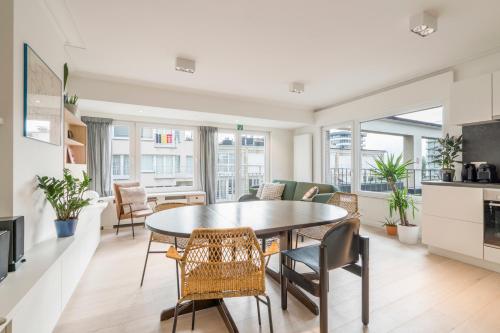 Modern And Bright Seaside App W Seaview & Terrace - Ostende