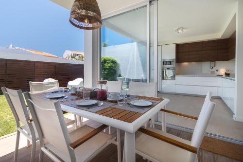 Blue Villa H Sagres - 10 Min Walk To The Beach - Sagres