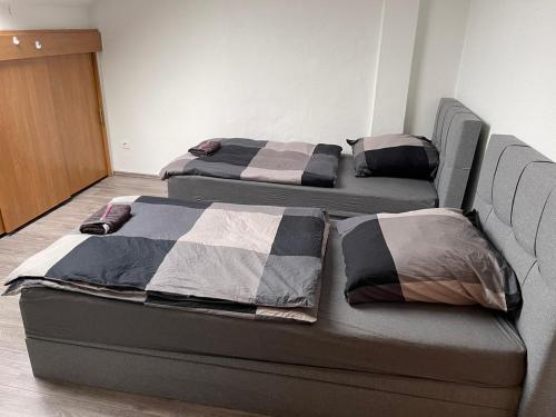 Apartment GroĂź 5 Oder 6 Einzelbetten - Gelsenkirchen