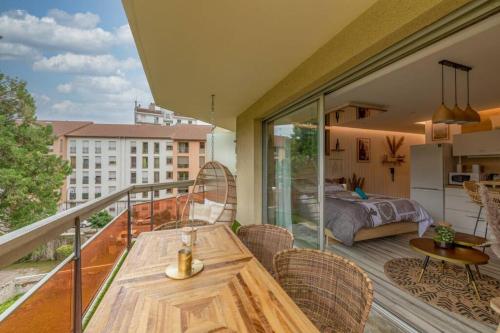 Le Quintessence: Balneo & Luminotherapie + Parking - Voiron