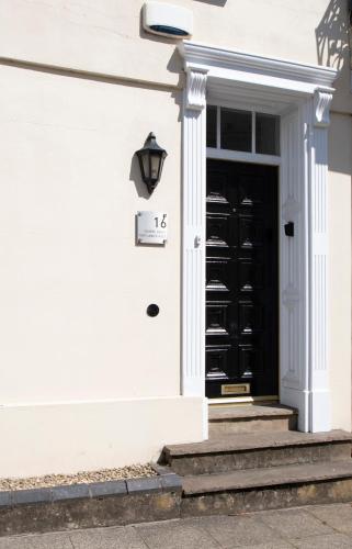 Modern Apartment In Leamington Spa City Centre - Royal Leamington Spa