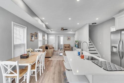 Dave And Busters, Outlets, Convention Center Across Street W Parking - Sleeps 15 - Atlantic City, NJ
