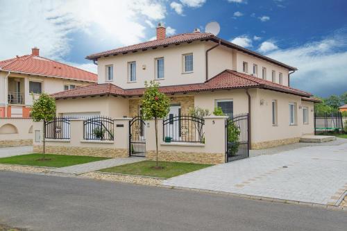 Aura Apartman - Hajdúszoboszló