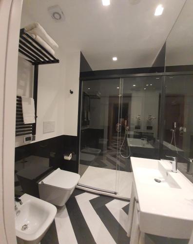 The White Lodge - Sorrent