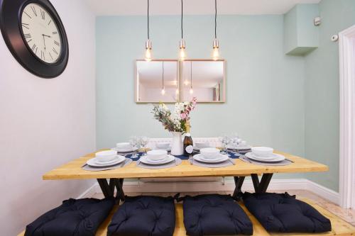 Elegant Apartment In Bath With Garden Sleeps 8 By Purestay - Bath