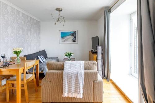 Fresh, Modern West End Apartment Beside Hydro - Glasgow