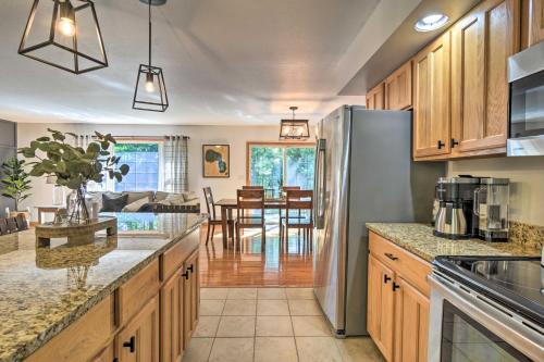 Upscale Family Cottage < 1 Mi To Higgins Lake - Higgins Lake State Park, Roscommon