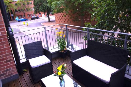 Allen Luxury Apartment - Coventry
