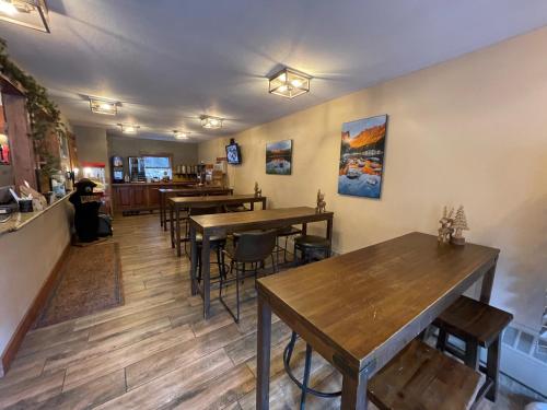 Silver Moon Inn in Estes Park | 2023 Updated prices, deals - Klook ...
