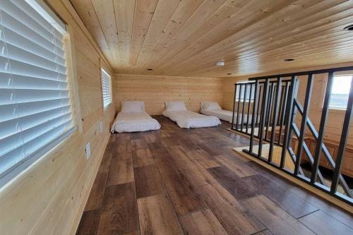 077 Tiny Home Nr Grand Canyon South Rim Sleeps 8 - Arizona