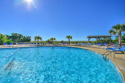 Harbor Island Condo With Deck - Steps To Beach! - Saint Helena Island, SC