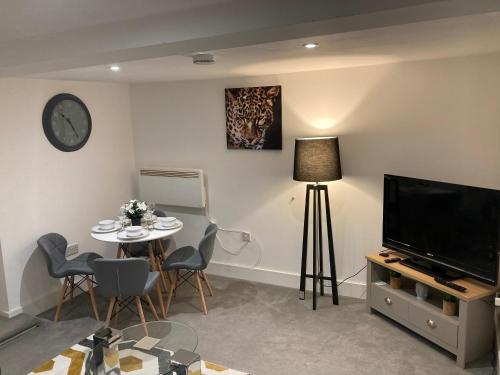 Garden Flat In City Centre With Parking - Chatham