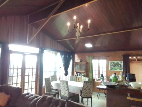 Casa De Tijolinho Penedo-rj - Penedo