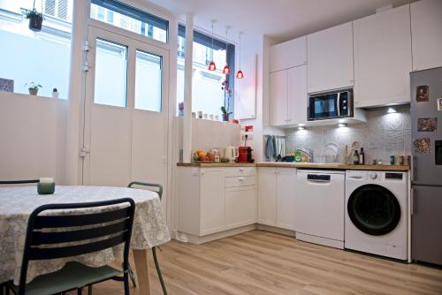 Charming Parisian Apartment With Air Conditioning - Climatisation & 2 Bedrooms - Batignolles Paris - Paris