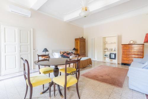 "Palazzo Sabbioni" Suite Del Conte Elegant Suite In Old Monastery City Center - Ferrara