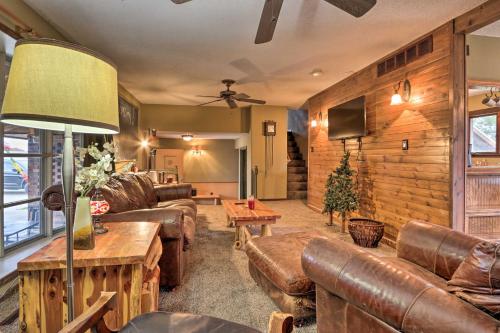 'Wildlife Lodge' Columbia Retreat Off I-70! - Missouri