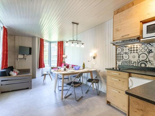Apartment Le Grand Pre - Lavachet-6 By Interhome - Tignes