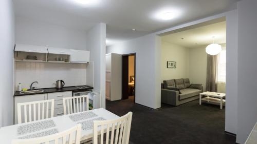 Rakhiv Hotel & Apartments - Maramureș